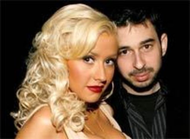 Christina Aguilera si-a circumcis baietelul Christina Aguilera si-a circumcis baietelul