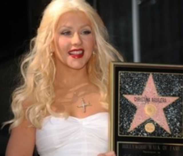 Christina Aguilera Beautiful People si poze Walk Of Fame Christina Aguilera Beautiful People si poze Walk Of Fame